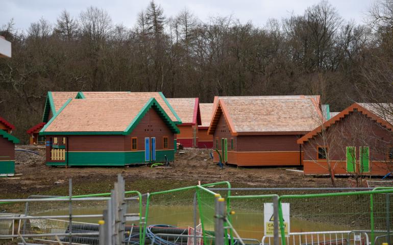 Adventure Tree Carousel Water Effects | Theme Park Guide